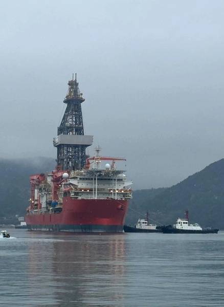 Navio-sonda Tidal Action da Hanwha Drilling a caminho do Campo de ...