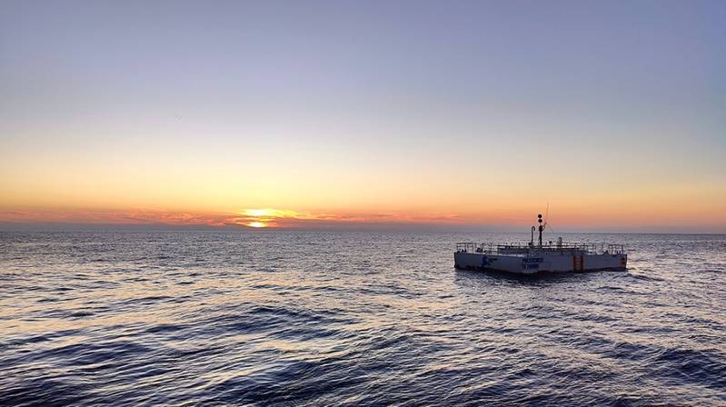 Eni Installs "World's First" Inertial Sea Wave Energy Converter ...