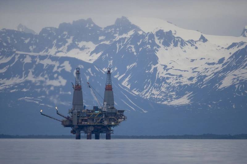 US Takes Step Toward Oil and Gas Auction Off Alaska Coast Next Year