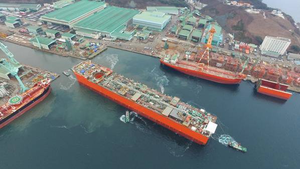 First Topside Module Lifted on Coral South FLNG Hull