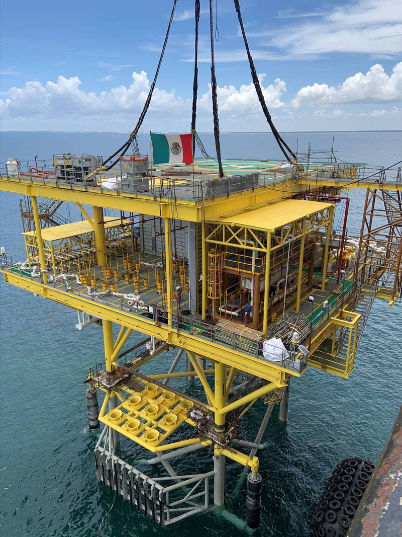 PHOTO: Heerema's Heavy Lifter Installs Yaxche-C Platform in Mexico