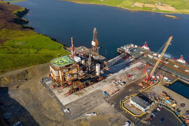 PHOTO: Ninian Northern Topside Ready for Decommissioning at Lerwick