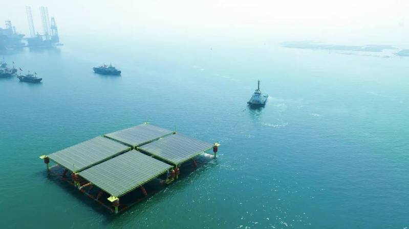 CIMC Raffles Delivers China's First Semi-submersible Floating Solar ...