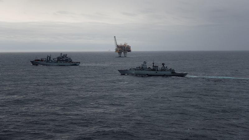 German Navy Helping Norway Protect Offshore Oil Rigs, Pipelines