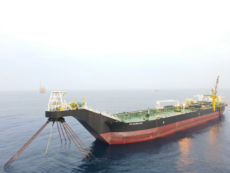 Vietnam: FSO Golden Star Receives First Condensate