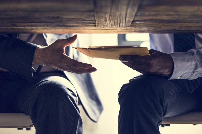 Ex-Unaoil Duo Convicted for Bribery in Iraq
