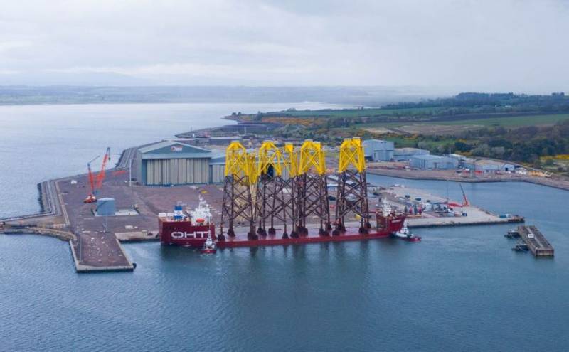 First Moray East Offshore Wind Farm Jackets Arrive in UK