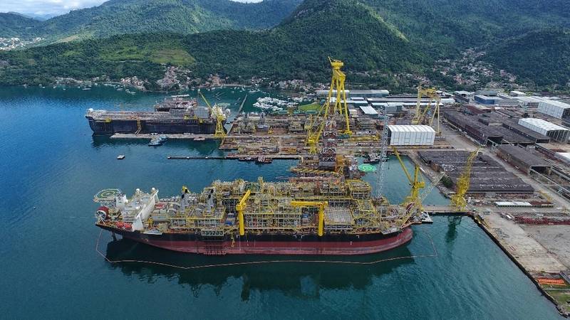 Keppel Wins $425m Deal with Awilco Drilling