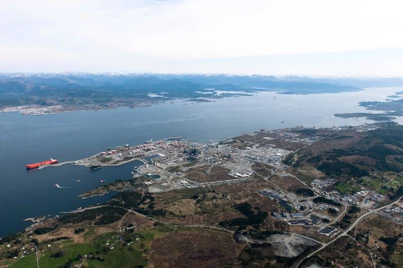 Equinor's Mongstad Refinery Reduces Output after Lightning Strike