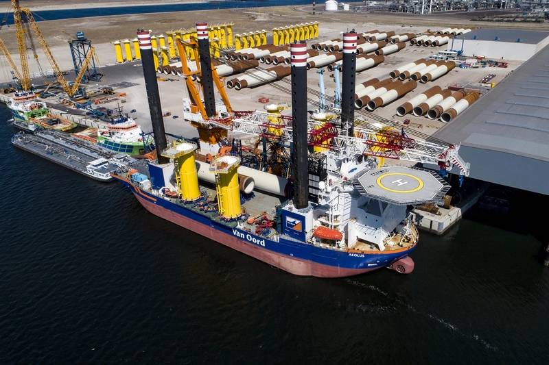 Van Oord to Install Saint-Brieuc Wind Farm Foundations
