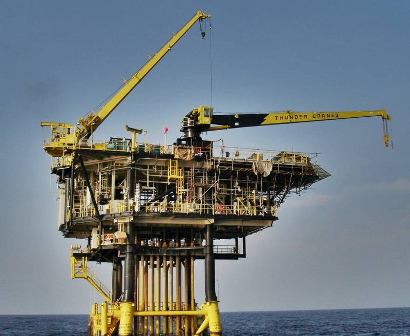 Thunder Cranes Wins Chevron Contract