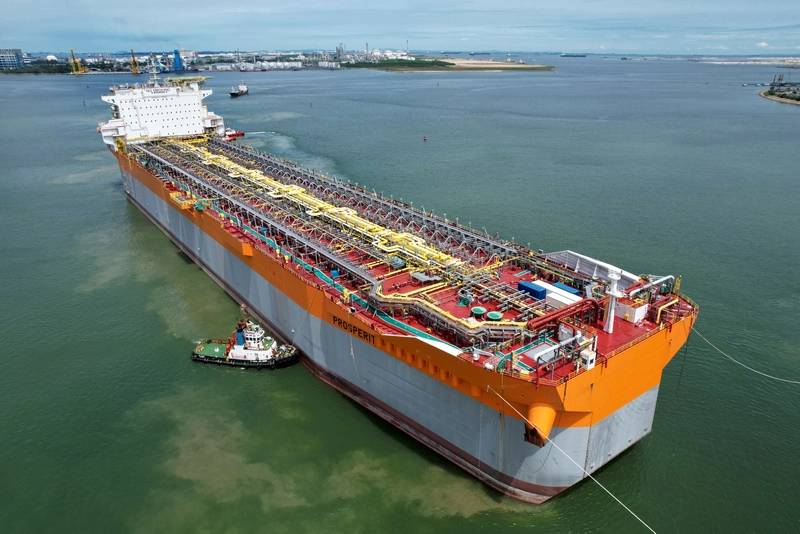 VIDEO: Prosperity FPSO Hull Arrives in Singapore