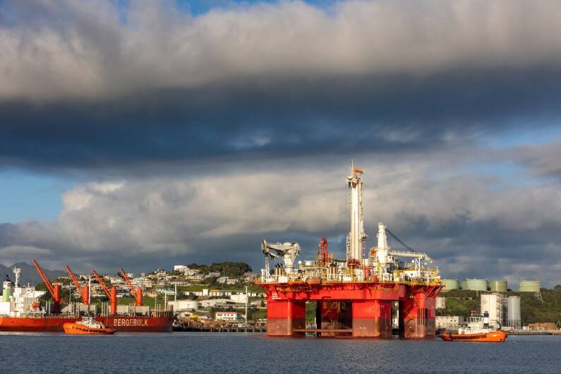 Helix Q7000 Sets Sail Ahead of Severe Storm Forecast, Embarking on Tui ...